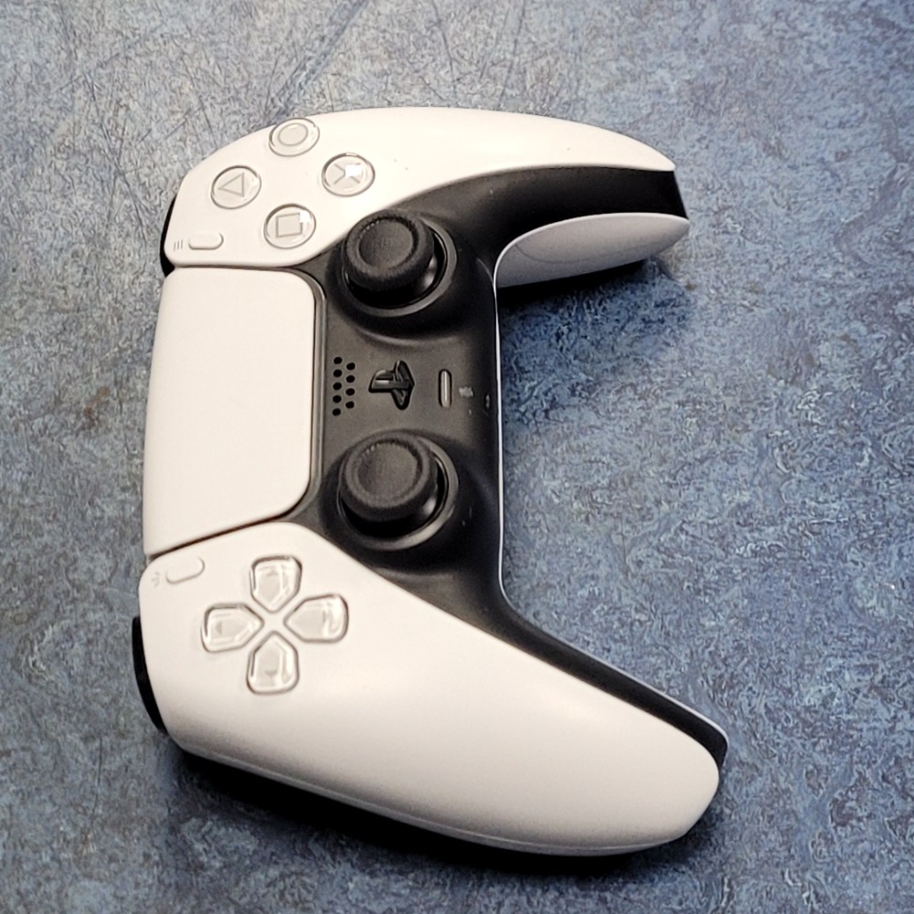 Pre-owned Sony PlayStation 5 Sony PlayStation 5 control Pad, White ...